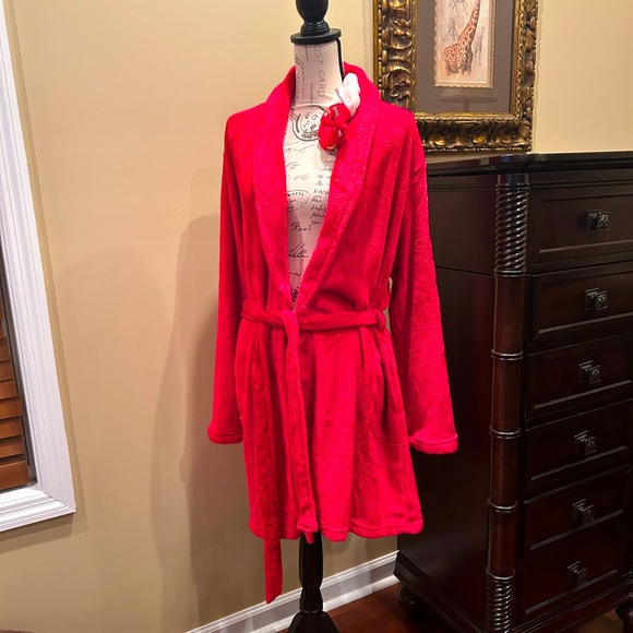 Intimates & Sleepwear | Nwt Red Fuzzy Robe | Poshmark